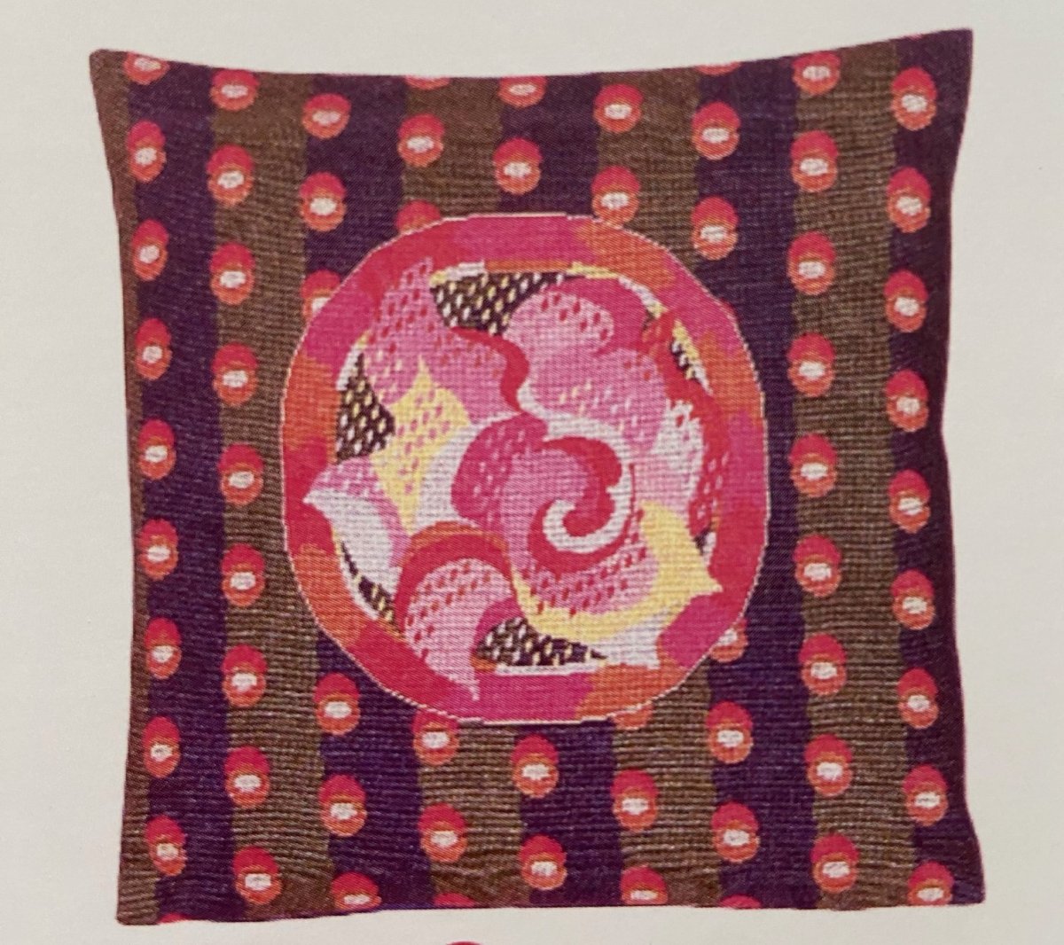 Rose pude designet af H.M. Dronning Margrethe II, pude fra ...